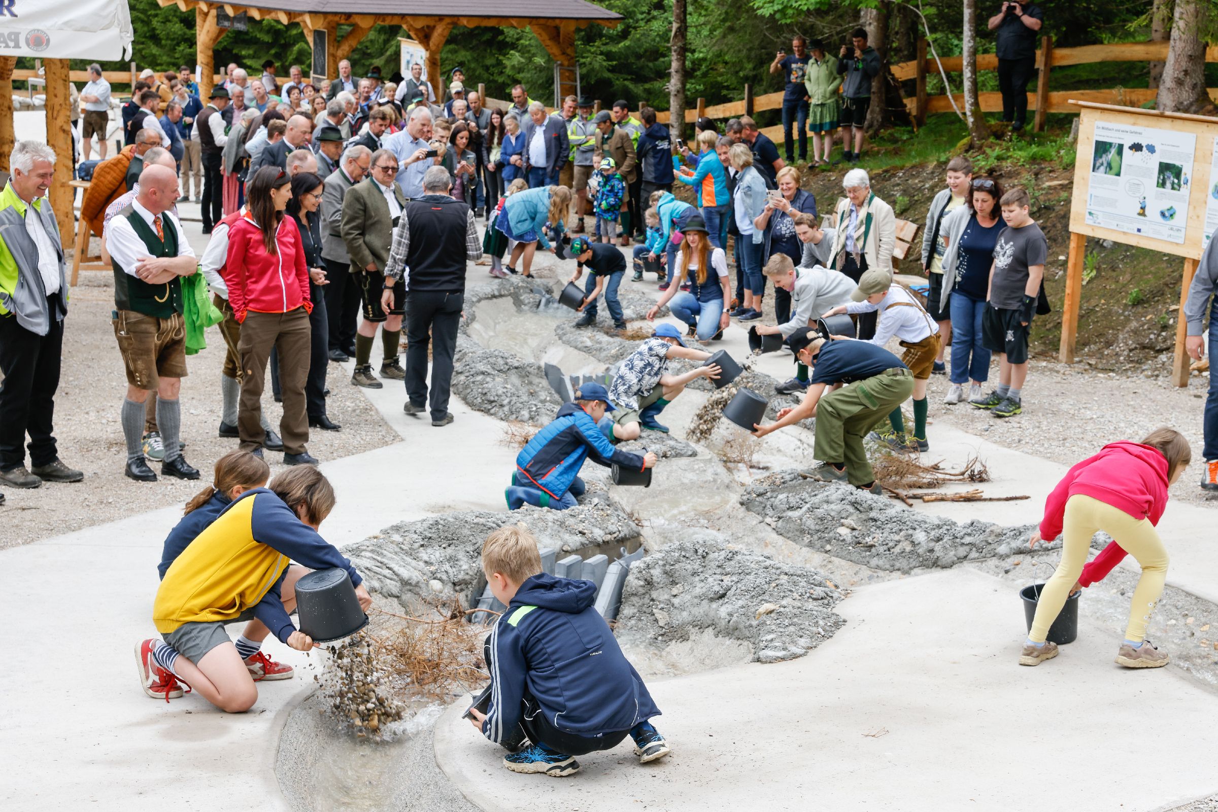 Die Wildbach- und Lawinenverbauung - Leben mit Naturgefahren